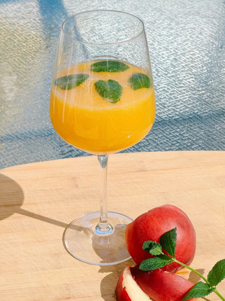 Fun Summer Cocktails with Fresh Mint Everyone Will Love - Bubbly Side ...